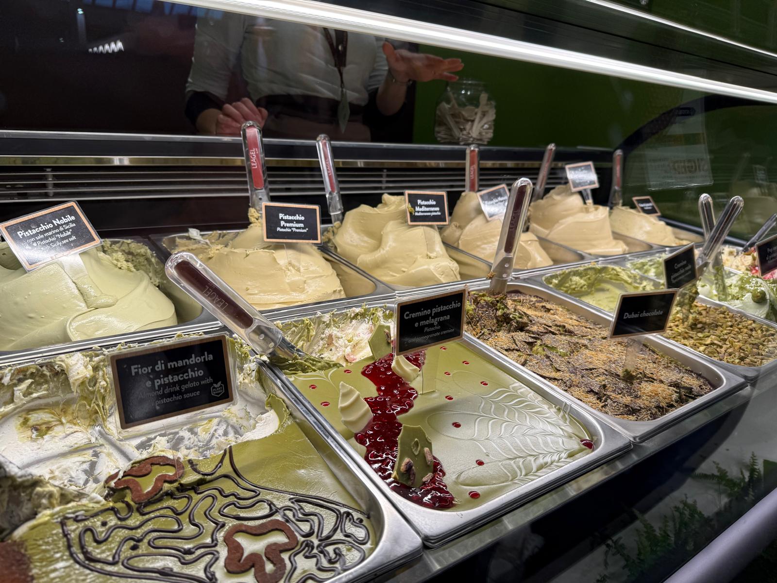 The 8 ice-cream trends for 2025 - De Jongs IJs
